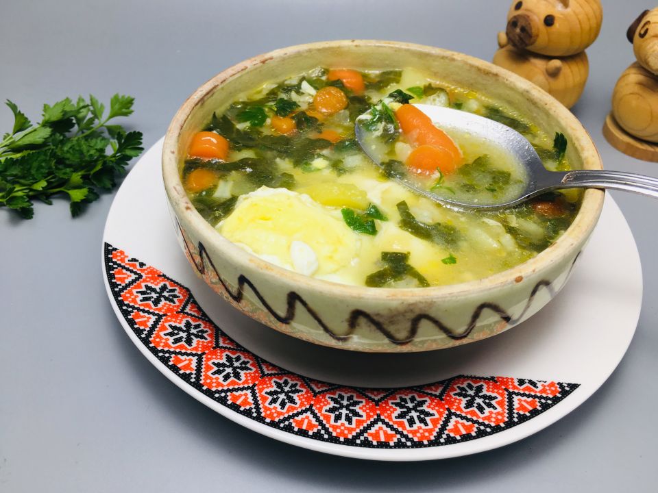 Ciorba de stevie cu oua intregi - Farfuria cu Gust - Retete culinare ...