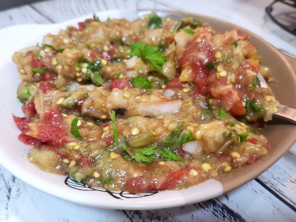 Salata de vinete cu rosii coapte - Farfuria cu Gust - Retete culinare ...