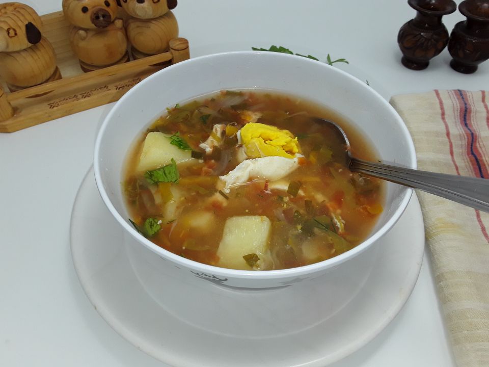 Ciorba de loboda cu oua intregi - Farfuria cu Gust - Retete culinare ...