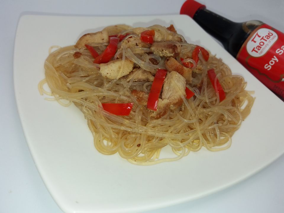 Paste din orez cu legume si piept de pui - Farfuria cu Gust - Retete ...