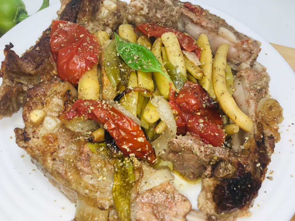 Costita de porc cu pastai de fasole- o friptura simpla si gustoasa ...
