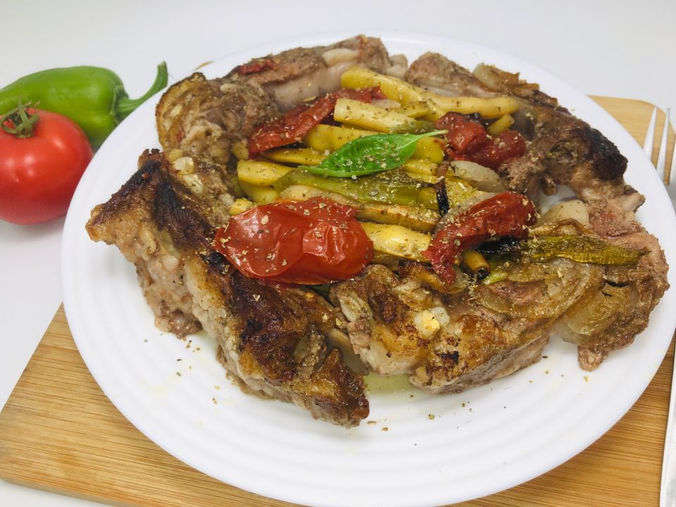 Costita de porc cu pastai de fasole- o friptura simpla si gustoasa ...