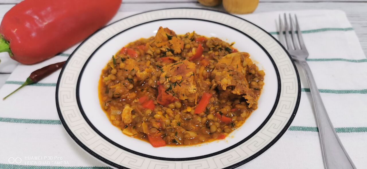 Mancare de linte cu carne de porc - Farfuria cu Gust - Retete culinare ...