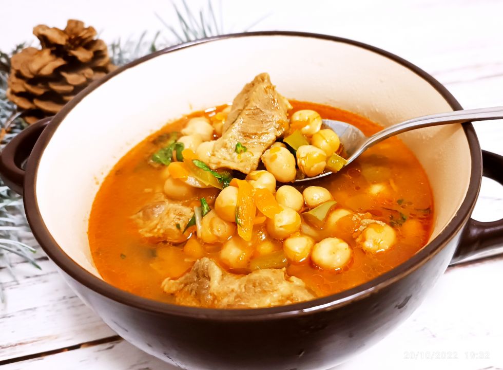 Supa de naut cu carne de porc - Farfuria cu Gust - Retete culinare din ...