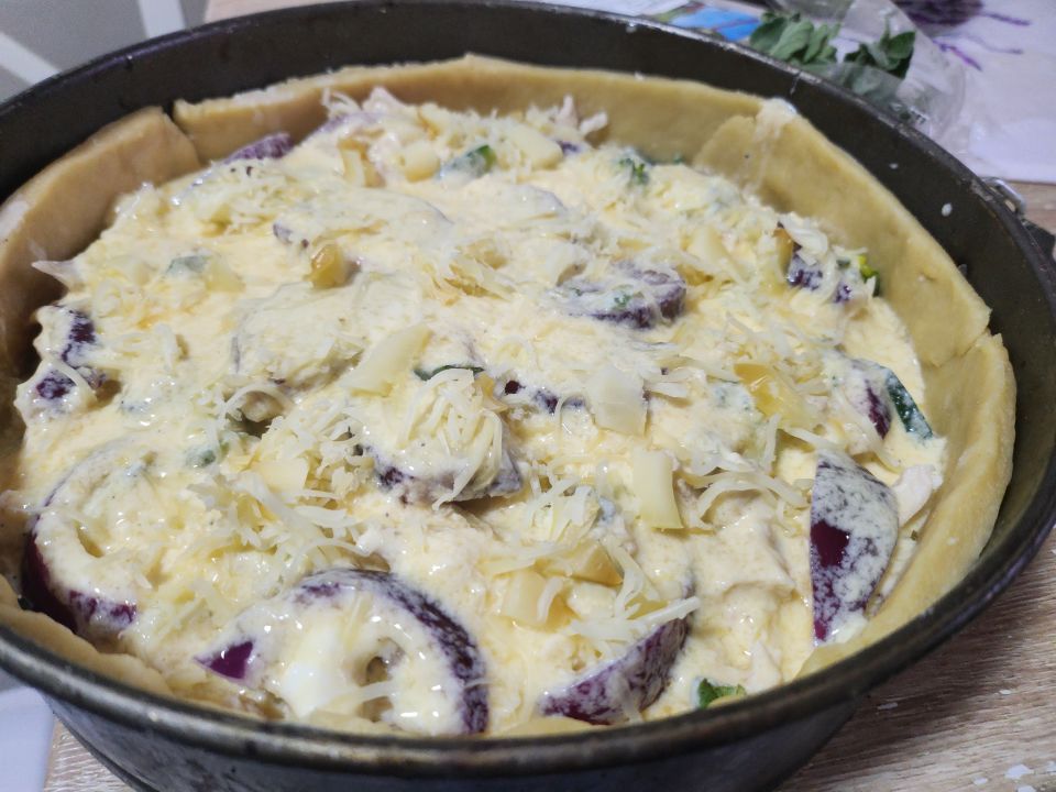 Quiche Lorraine cu piept de pui - Farfuria cu Gust - Retete culinare ...