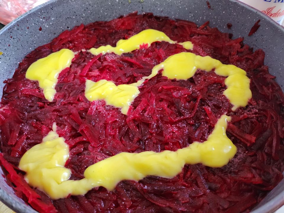 Suba- salata ruseasca cu sfecla rosie - Farfuria cu Gust - Retete ...