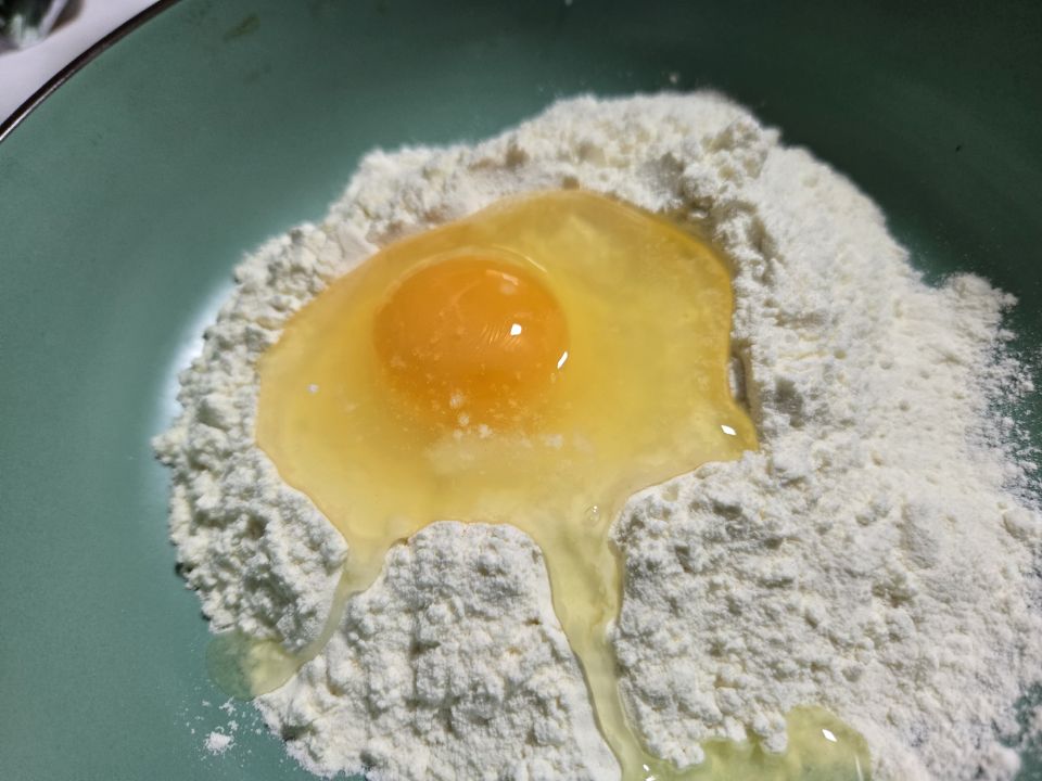 Gulas unguresc cu carne de vita - Farfuria cu Gust - Retete culinare ...