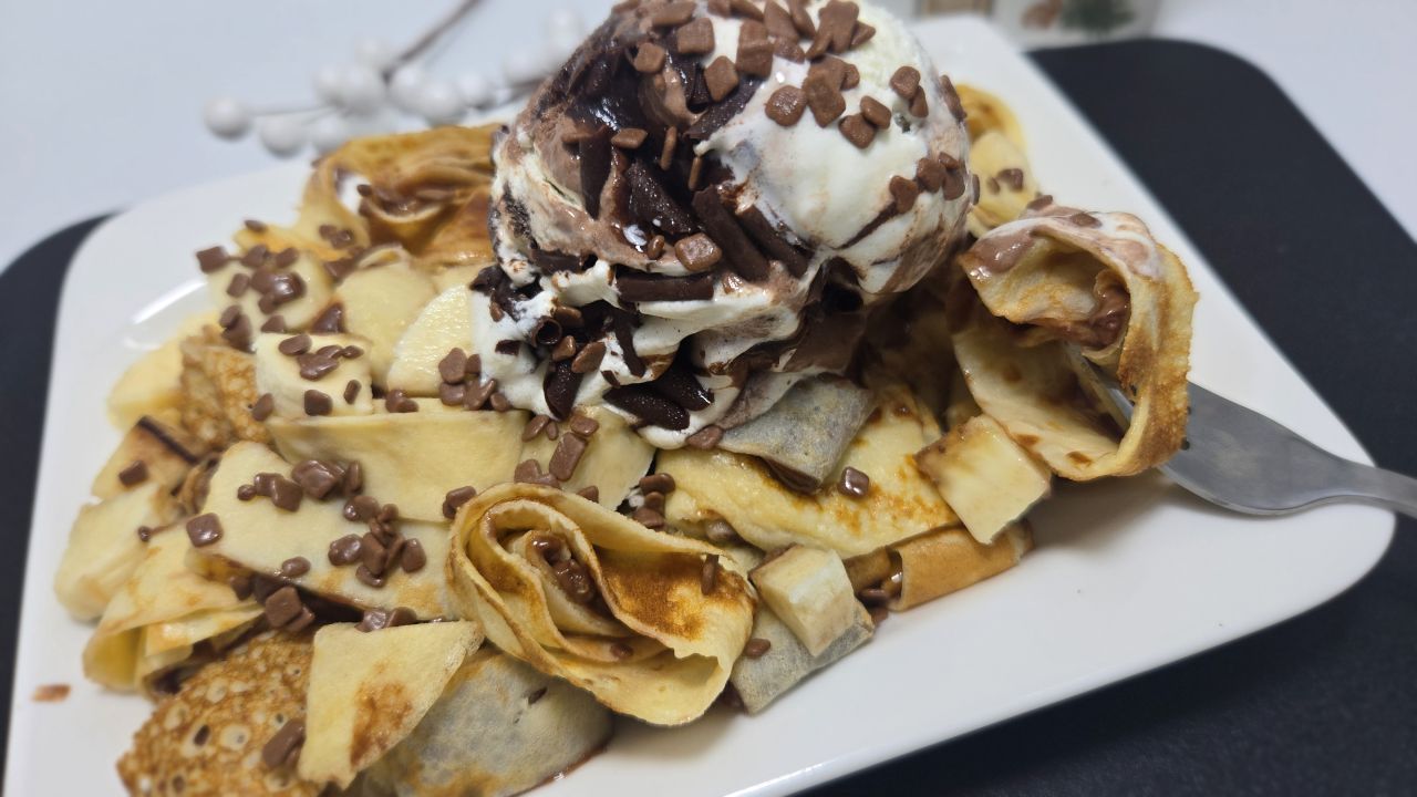 Clatite Milaneze cu inghetata - Farfuria cu Gust - Retete culinare din ...